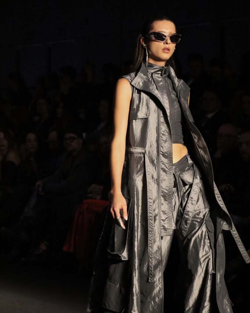 Tejidos indígenas y códigos QR se mezclan en la nueva colección de ...